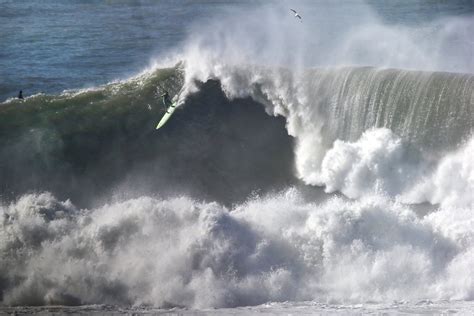 Massive Waves 25 To 40 Feet Expected To Accompany Bay Area Storms