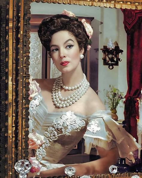 Pin De Kleopoth En 7 Infiernos Maria Felix Fotos Maria Felix Famosos