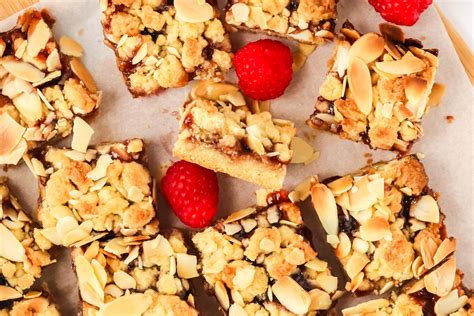 Easy Raspberry Bars Recipe With Crumble Topping Hostess At Heart