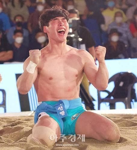영암군민속씨름단 2022 추석장사씨름대회 3체급 석권 모래판 평정 아주경제