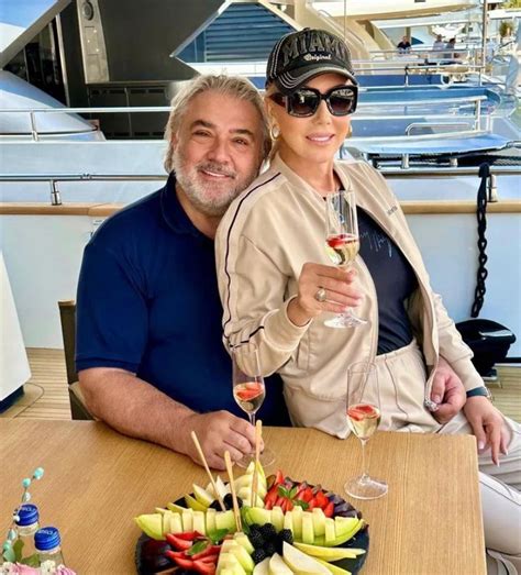 Наздрави со шампањ од обалата Брена го објави погледот од станот во Монте Карло глетката не се