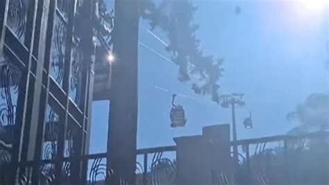 ვიდეო რუსთაველზე გახსნილი საბაგირო გაჩერებული იყო რა კადრები გავრცელდა ადგილიდან