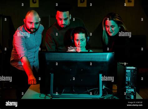 Engineering Babes Computer Lab Hi Res Stock Photography And Images Alamy