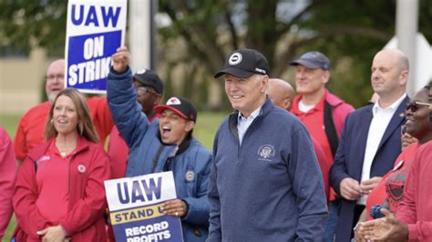 Байден АНУ ын орчин үеийн түүхэнд үйлдвэрчний эвлэлийн ажил хаялтыг дэмжсэн анхны ерөнхийлөгч
