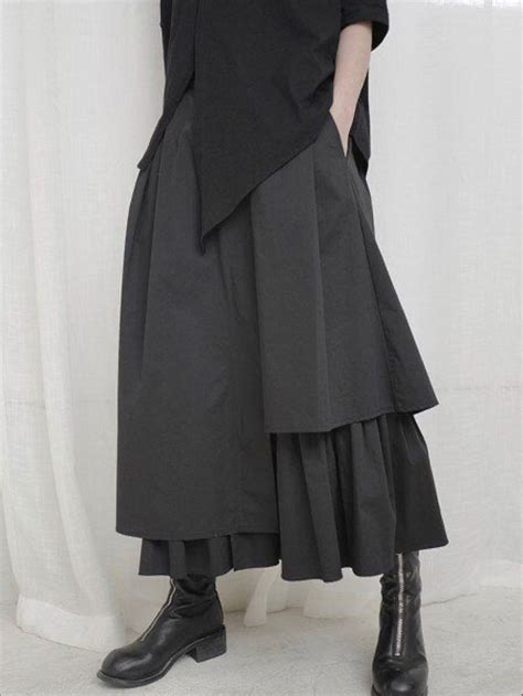 Pin By Sara Almutairef On حقي Womens Fashion Skirt Minimalist Fashion Fashion