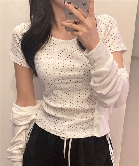주문폭주 도트🤍기본티 매일 손이 가는 러블리 기본티 미호 도트 반팔 라운드넥 기본티 에이블리
