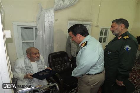 تصاویر دیدار سردار کارگر با خانواده شهیدان دهنوی در مشهد