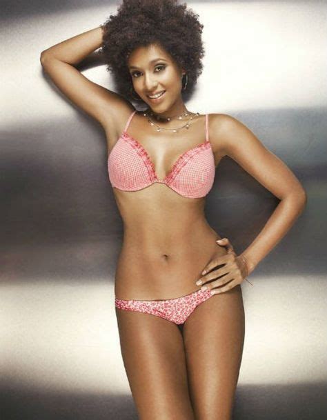 5 Hot Sexy Jeirmarie Osorio Bikini Pics