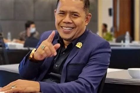 Babai Suhaimi Tak Habis Pikir Ada Parkir Berbayar Di Kawasan