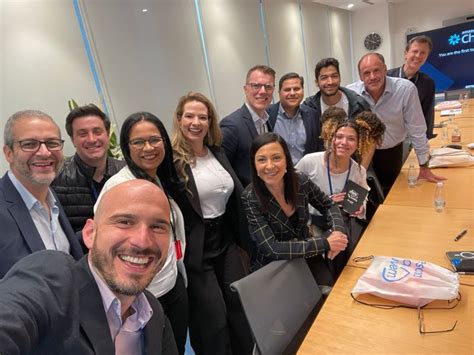 maria eduarda lombardi på linkedin aws nuvem sucess