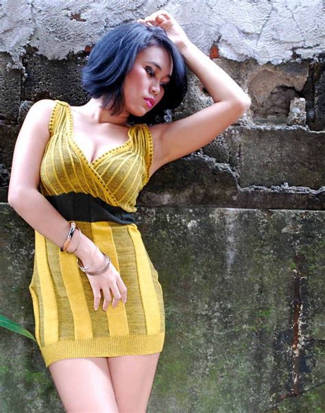 Top Sexi Celebrity Hollywood Indonesian Model Photo Sexy Style