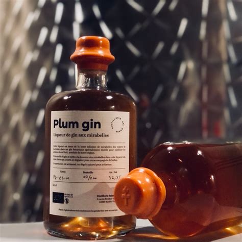 Plum Gin Liqueur De Gin Aux Mirabelles Distillerie Sainte Barbe
