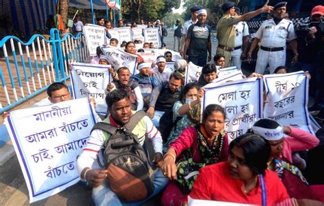 Kolkata Job Aspirants Stage A Protest Outside The South Gate Of Assembly