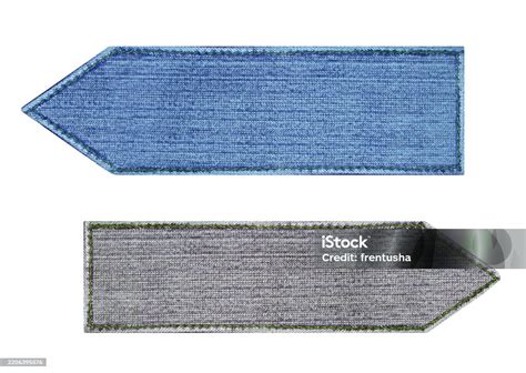 솔기 프레임이있는 회색과 파란색 청바지 화살표 태그 세트 하늘색과 회색 데님 청바지 패브릭 라벨 장식 스티치 테두리 텍스트 공간을 복사합니다 흰색 배경에 고립 0명에 대한