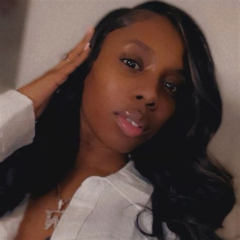 Whitney B🤎 (@_.whitneyb) • Threads, Say more