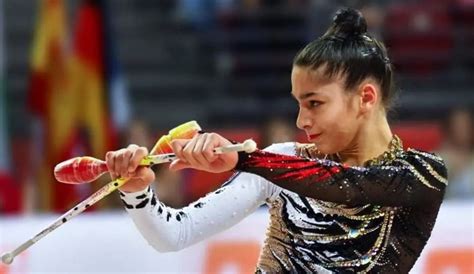 Chi è La Ginnasta Sofia Raffaeli Biografia Altezza E Instagram