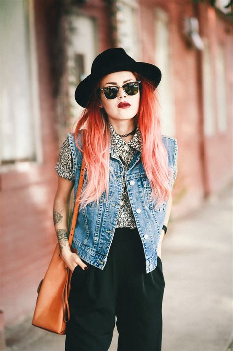 Tiny Flowers Le Happy Le Happy