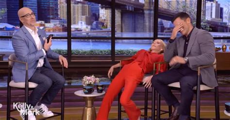 Kelly Ripa Collapses During Live After Being Bored By Ai Watch
