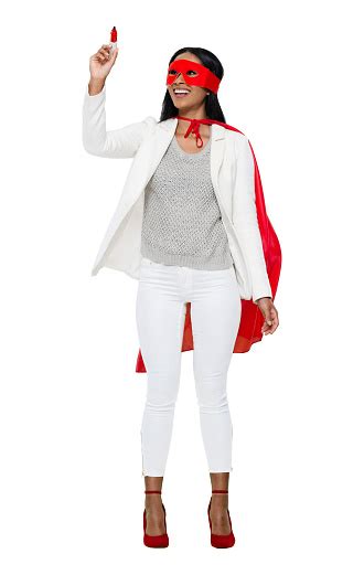 라틴 아메리카와 히스패닉 민족 젊은 여성 주인공 앞 흰색 배경 착용 비즈니스 캐주얼 및 사용 펜 20 24세에 대한 스톡 사진 및 기타 이미지 Istock