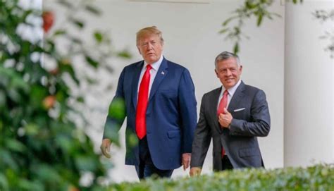 ترامب يلتقي ملك الأردن ويصر على خطته بشأن غزة