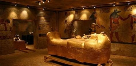 ألوان الوطن قرن على اكتشاف مقبرة توت عنخ آمون أعشاب ضمن مقتنياتها