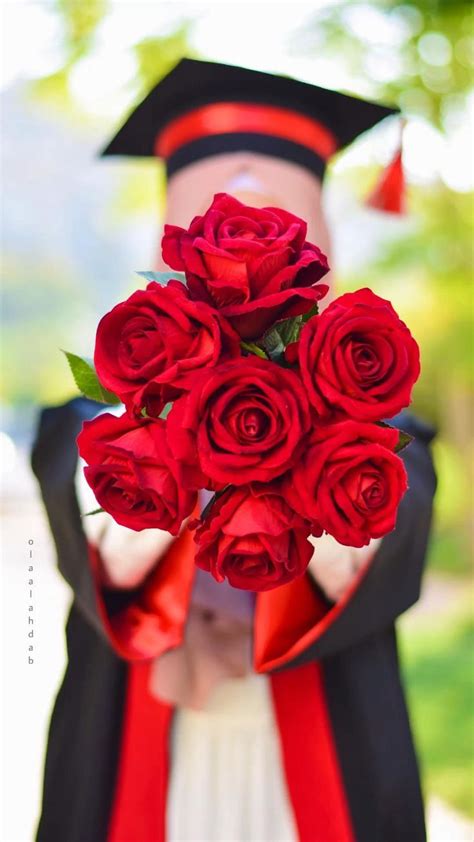 Graduation Ideas أفكار صور تخرج Graduation Picture Poses Graduation Photography Poses