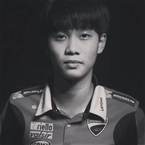 Kp1 Jkpchpn • Threads Say More