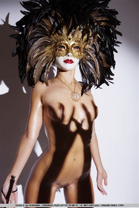Oiled Up Perky Titted Glamour Model Olga G Loves To Pose In Mask And With A Whip DefineBabe