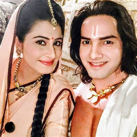 Tanvi Madhyan And Pratham Kunwar Siya Ke Ram Pearl Earrings Earrings