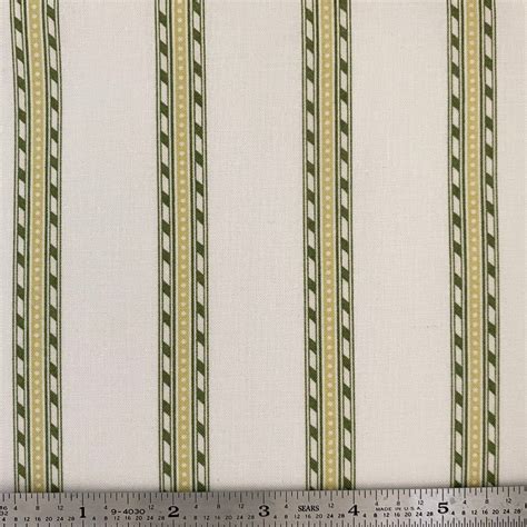 Pinstripe Twining Vine Paisleys Quilt Shop