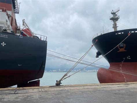 Chee Yeow Chew On Linkedin 2 Vessel Loading Simultaneously To Welcome And Celebrate The Coming