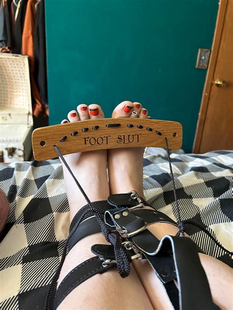 Bound toes by TrainingChubbyToes on DeviantArt