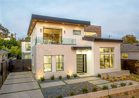 Surfside Interior Design DYM Builders Group