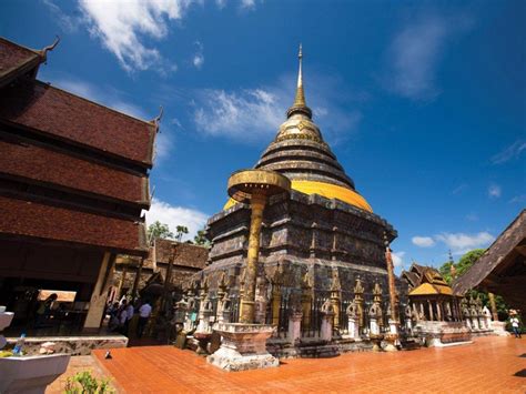 วัดพระธาตุลำปางหลวง รวมภาพศาสนสถานที่ทรงคุณค่าและงดงาม