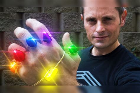 男子手工打造灭霸无限宝石，做工精致，戴上后打个响指会怎样？ 宝石 做工 手工