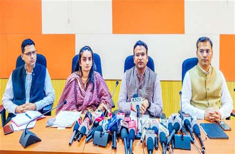 कांगड़ा के 1328 लाख मतदाता करेंगे विधानसभा चुनाव में मत का प्रयोग Dc