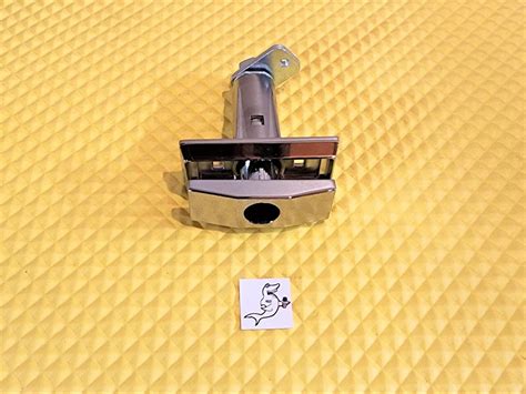 Dixie Narco Bev Max 2145 3561 5591 T Handle Assembly Snack Attack