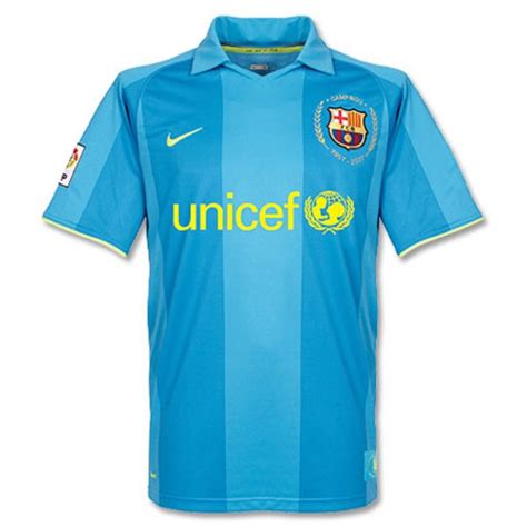 История формы "Барселоны" | Footykits.ru - Футбольная форма 2015/2016