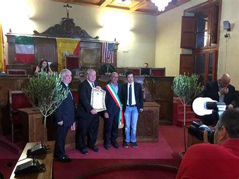 Litalo Americano Fred D Cushner è Un Cittadino Onorario Di Milazzo Oggi Milazzo Oggi Milazzo