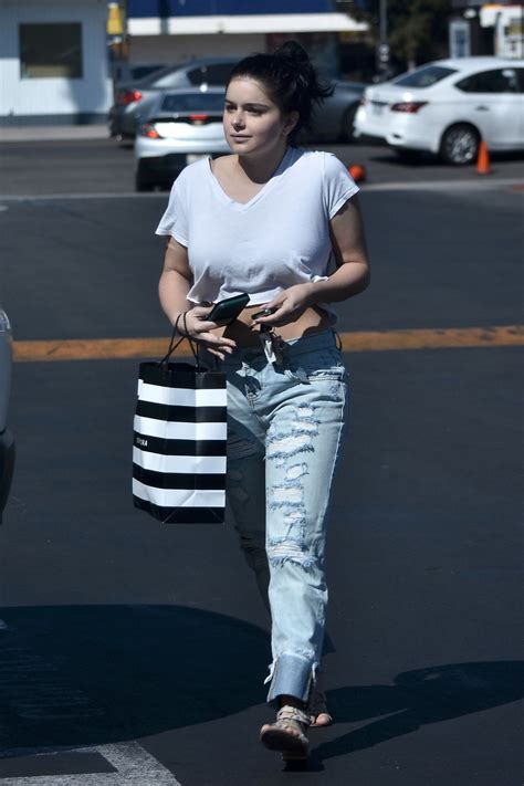 Ariel Winter Sexy Tummy Hot Celebs Home