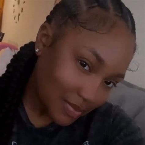 Relly Rellyb • Threads Say More Relly Rellyb • Threads Say More