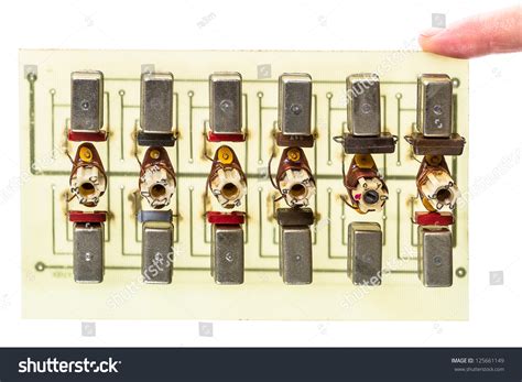 27件の「bandpass Filter」の画像、写真素材、ベクター画像 Shutterstock