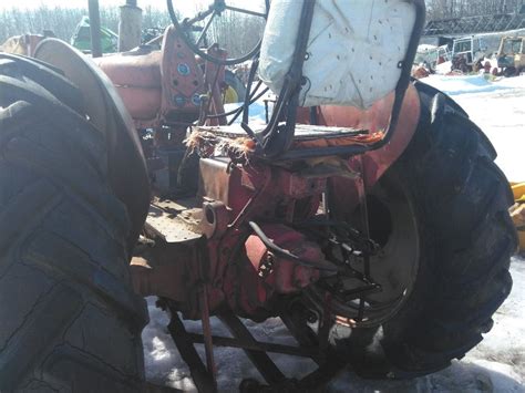 Cockshutt 40 Farm Wheel Tractor