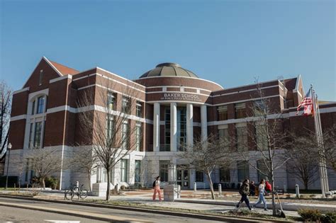 Howard H Baker Jr School Of Public Policy And Public Affairs On