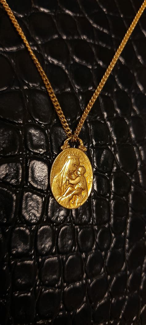 Madonna Jesus Virgo Carmeli Ora Per Me 18k 750 Gold Pendant And 22k 916