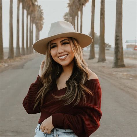 𝚂𝙰𝚅𝙰𝙽𝙽𝙰𝙷