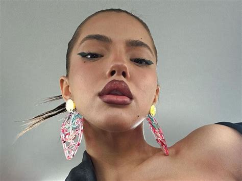 Не пуска лятото Дара в топ форма на плажа Звезди Womanbg