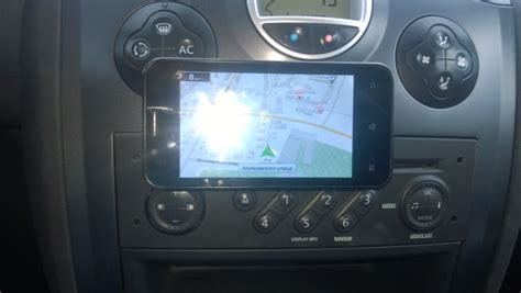 Магнитный держатель навигатора + колодки Bosch — Renault Megane II, 1,6 ...