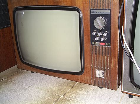 Стар български телевизор Мургаш схема и сервизно описание Box Tv
