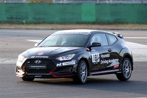 [2019 현대 N 페스티벌 벨로스터 N컵 챌린지 제7전] 김광훈 시즌 2승 축포 챔피언 후보는 5명으로 압축